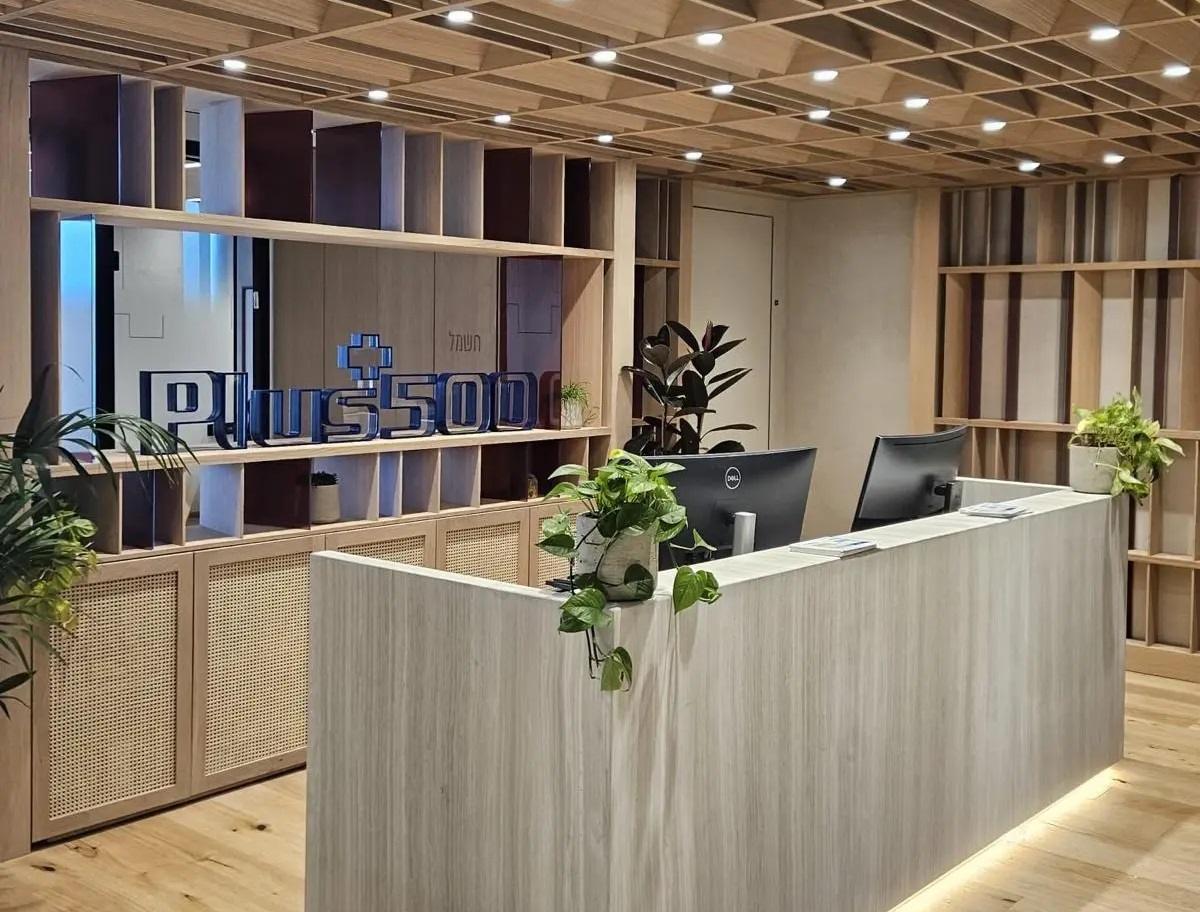 Exclusive: Plus500 doubling its Israel office space, recruiting workers ...